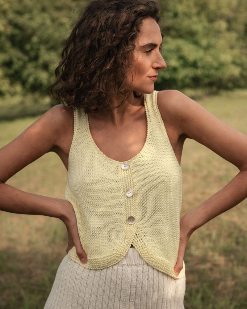 Vėdrynas: Butter Yellow Cotton Top – The Knotty Ones